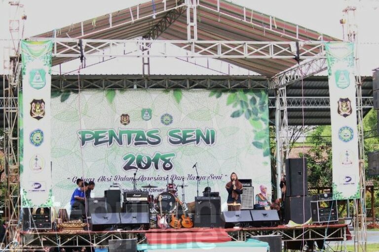 √ 38 Dekorasi Panggung Pentas Seni Kekinian Keren Kreatif