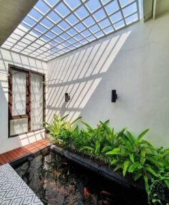 10 Desain Atap Teras Belakang Rumah yang Modern 2023