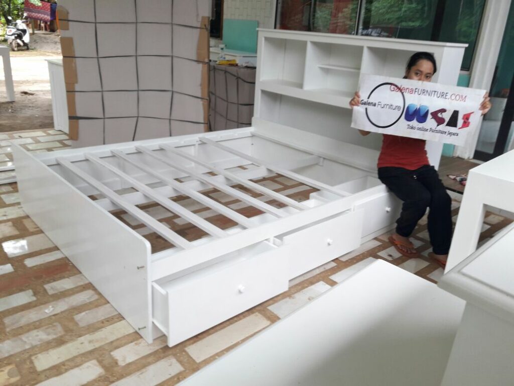√ 45 Model Dipan Minimalis Kayu Jati dan Harga Terbarunya