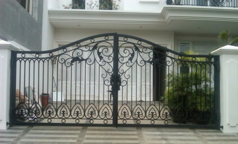 √ 51 Model Pagar Besi Minimalis Mewah dan Modern Terbaru
